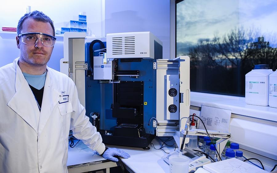 Cancer research by Dan Dunkley / Science Photo Library