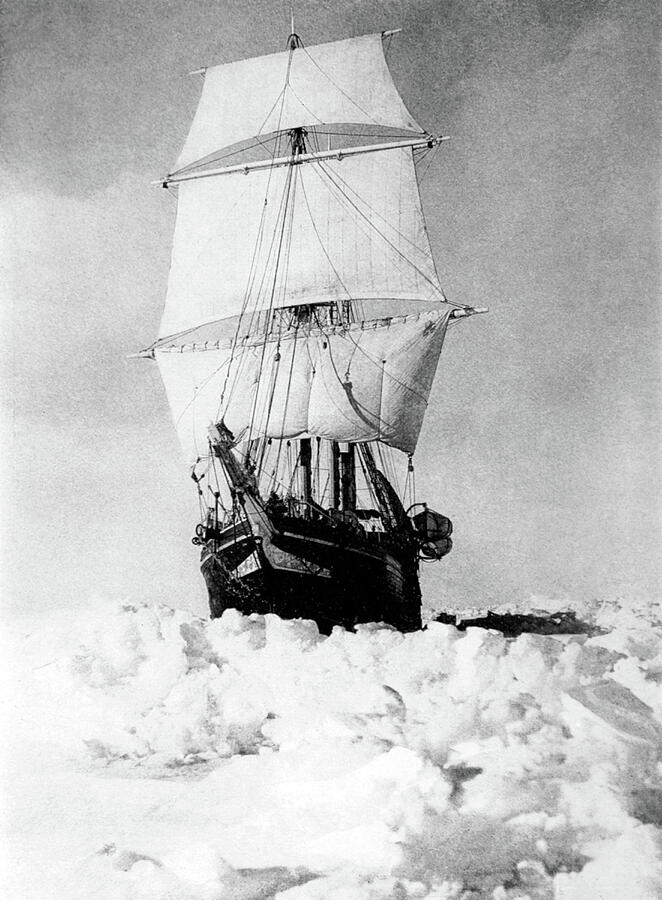 Shackletons Endurance Ship trapped in Pack Ice, Antarctic Expedition #5 ...