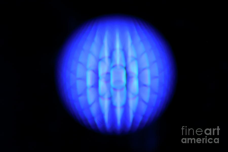 Distorted Blue Screen by Richard Germain / Science Photo Library