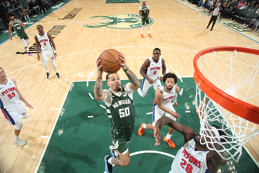 Detroit Pistons v Milwaukee Bucks by Gary Dineen
