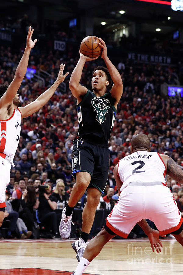 Malcolm Brogdon by Mark Blinch